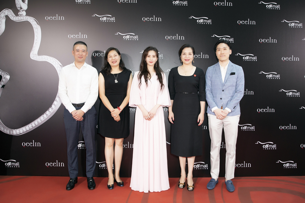 Qeelin 于三亚呈现Powerful Love主题装置展 夏日风光旖旎 共赴“诗”意之约