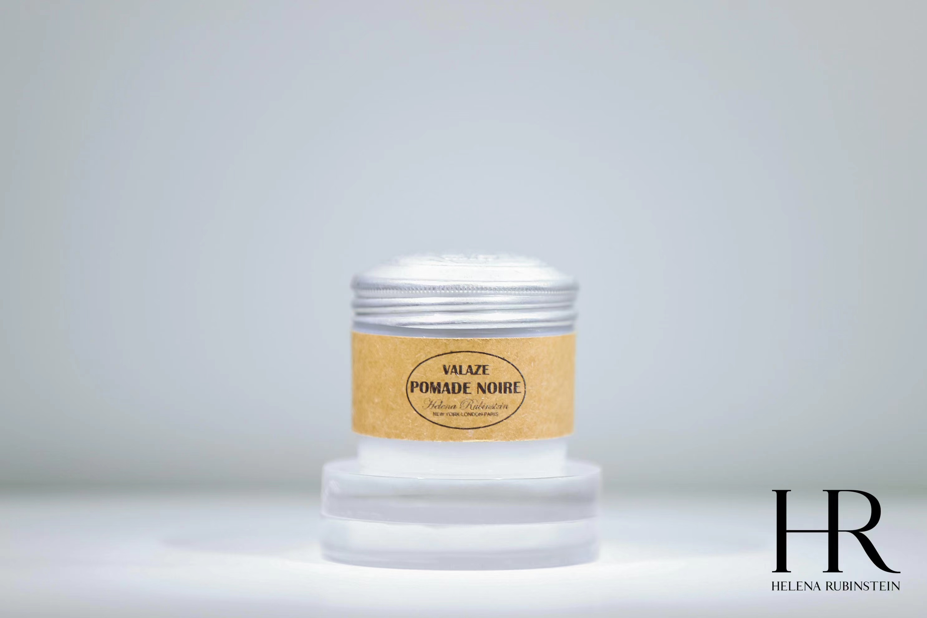 超越时间之美 HR赫莲娜首次于中国举办艺术跨界珍品展_艺术_V趣味频道_VOGUE时尚网