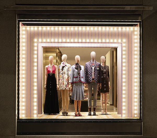 古驰呈献2017早秋全新展示橱窗设计_品牌新闻_潮流服饰频道_VOGUE时尚网